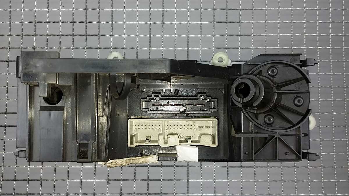 VW / VOLKSWAGEN CADDY III (2KA, 2KH, 2CA, 2CH) box / van / cargo (2004 ...